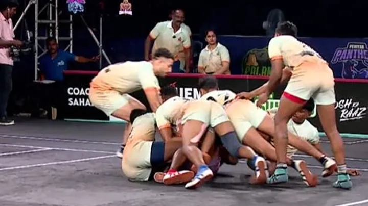 Vanjinathan's defence puts shackles on Rhinos