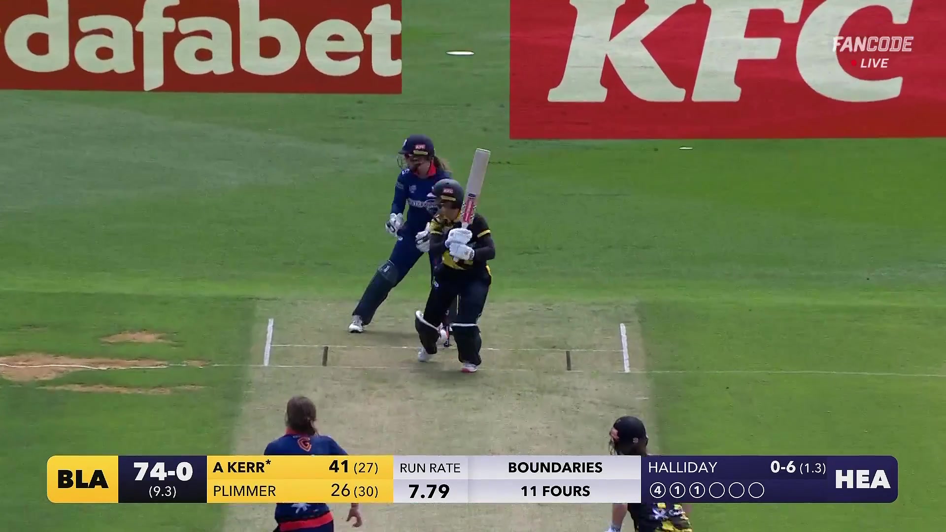 Four! Amelia Kerr Finds The Rope Through Point For A Boundary