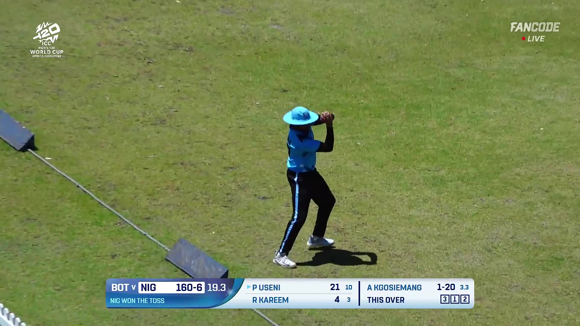Wicket! Tharindu Perera Takes A Sharp Catch Near The Boundary Ropes ...