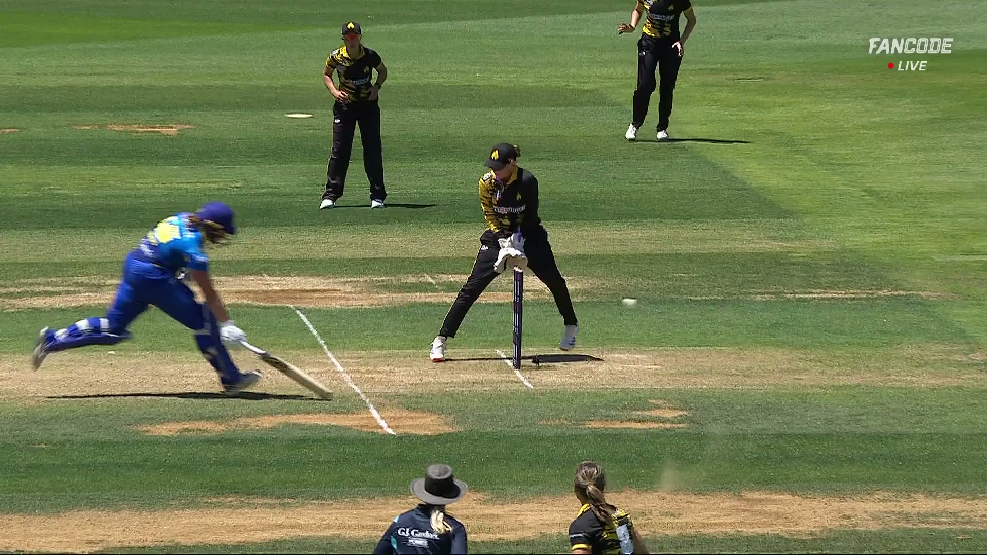 Wicket! Direct Hit From Ellyse Perry Runs Out Poppy Jay Watkins After ...
