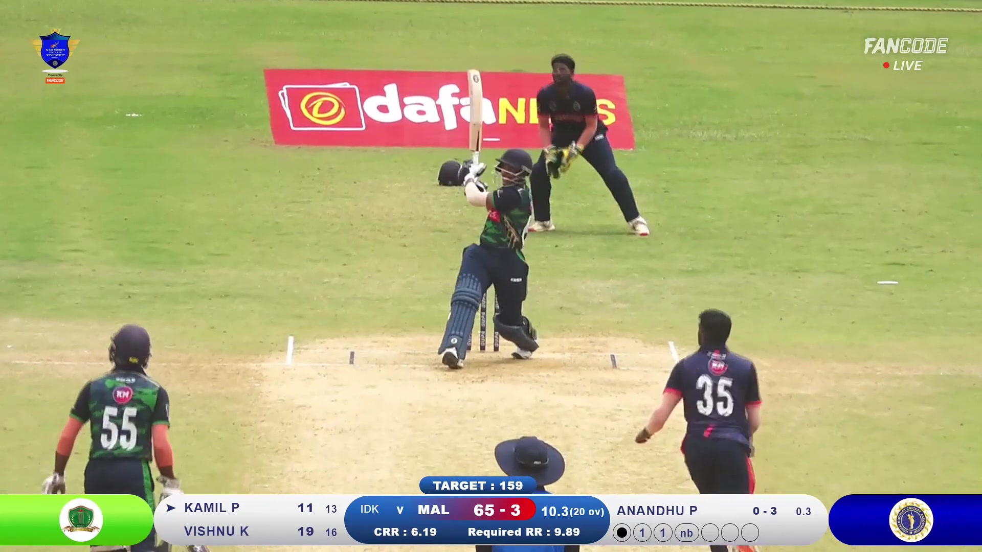 Six! Kamil Muscles It Over Mid Wicket For A Biggie