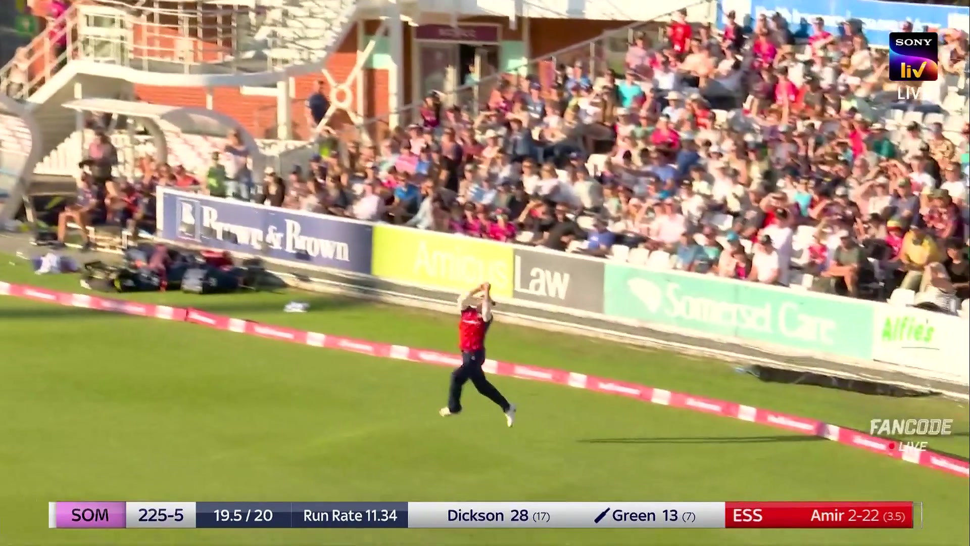 Wicket! Ben Green Finds Noah Thain At Cover, Mohammad Amir Finishes The ...