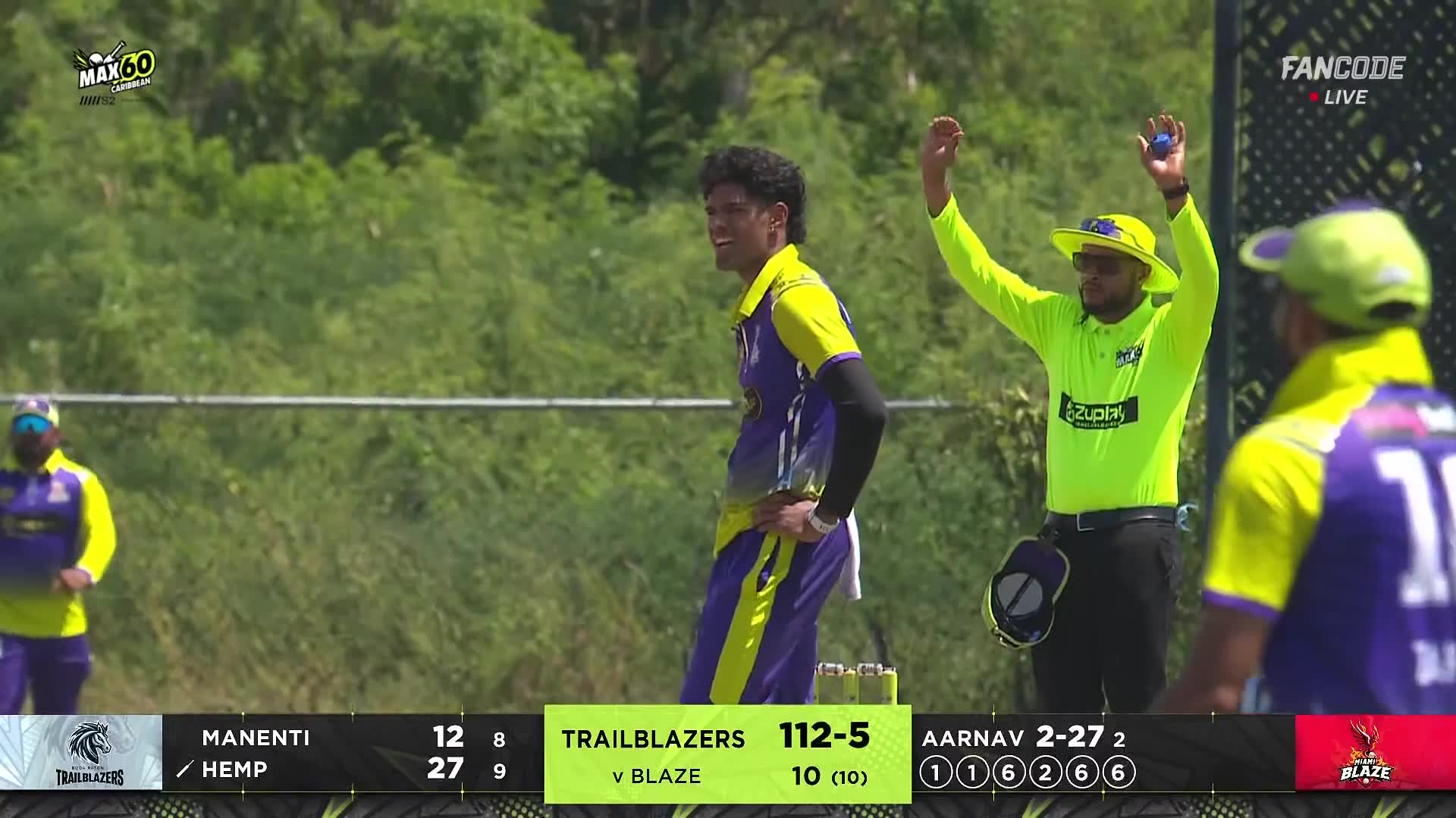 Six! Cameron Hemp Finishes The Innings With Consecutive Maximums