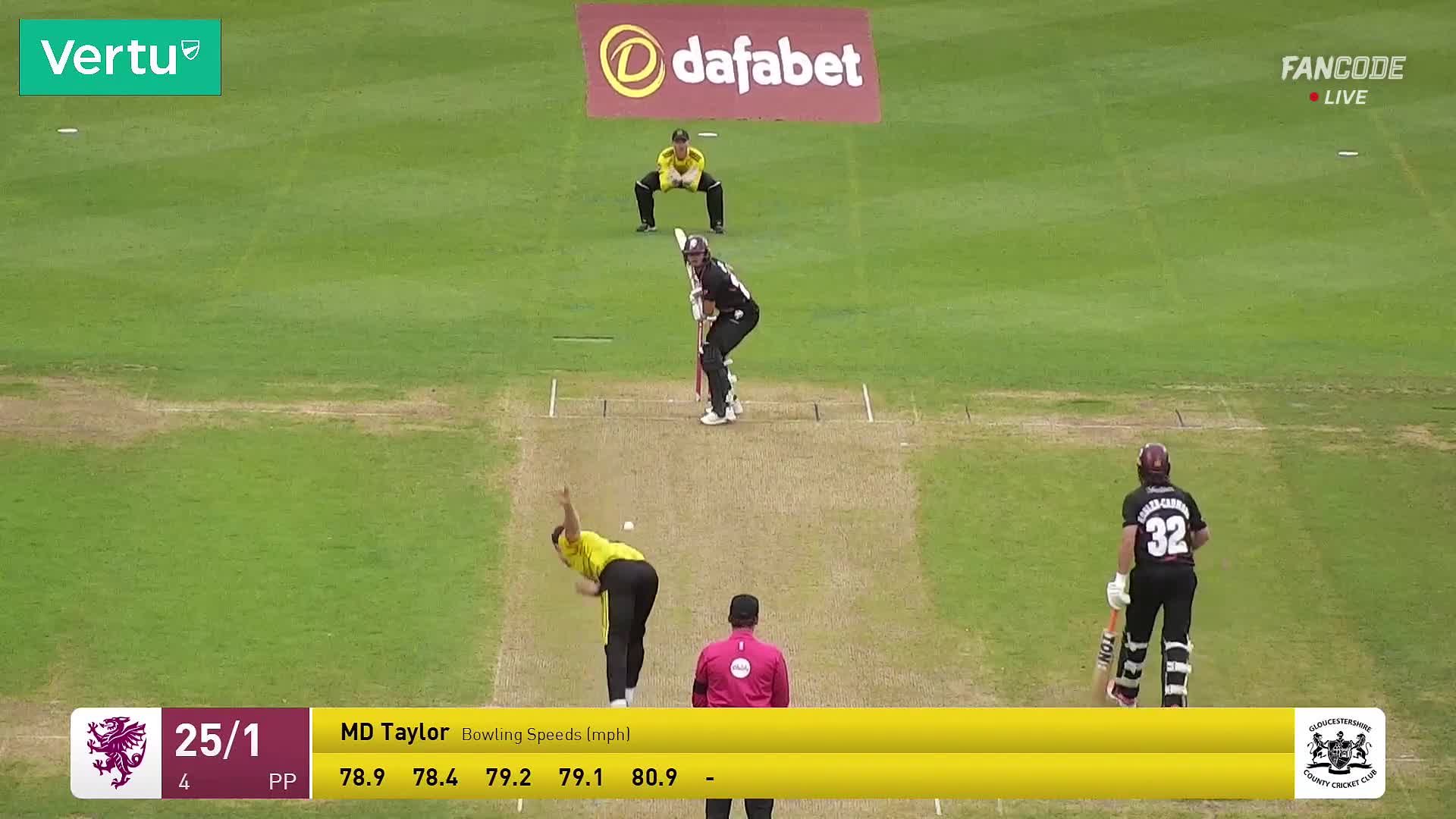 Six! Will Smeed Effortlessly Sends It Into the Stands