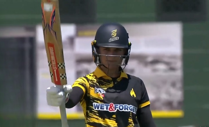 Amelia Kerr's 106* off 61 | Match 4