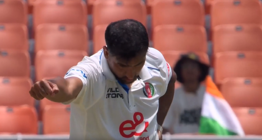 6-FER! Mohammad Saleem runs riot with the ball