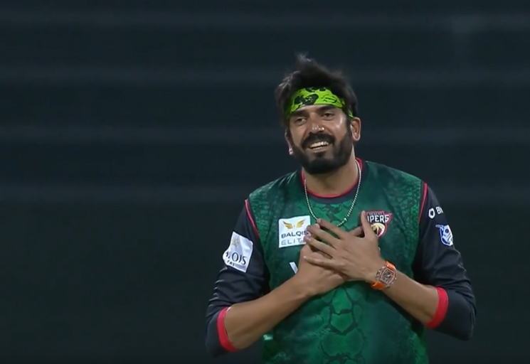 Usman Tariq's 3 for 33 | Qualifier 1